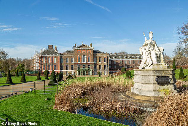 Royal expert: The truth about Beatrice and Eugenie's vast incomes