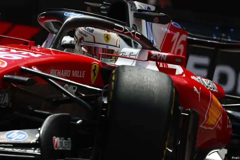 Leclerc ziet met lede ogen toe: "Verstappen is heel sterk"