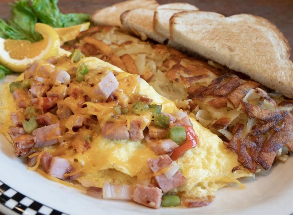 5 restaurant chains with the best western omelets, according to diners