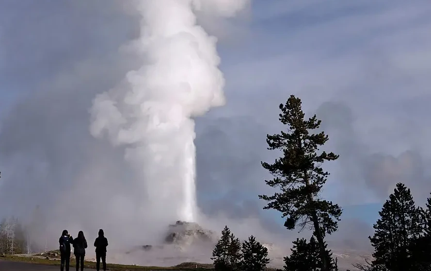 Inside the hidden life of magma beneath volcanoes