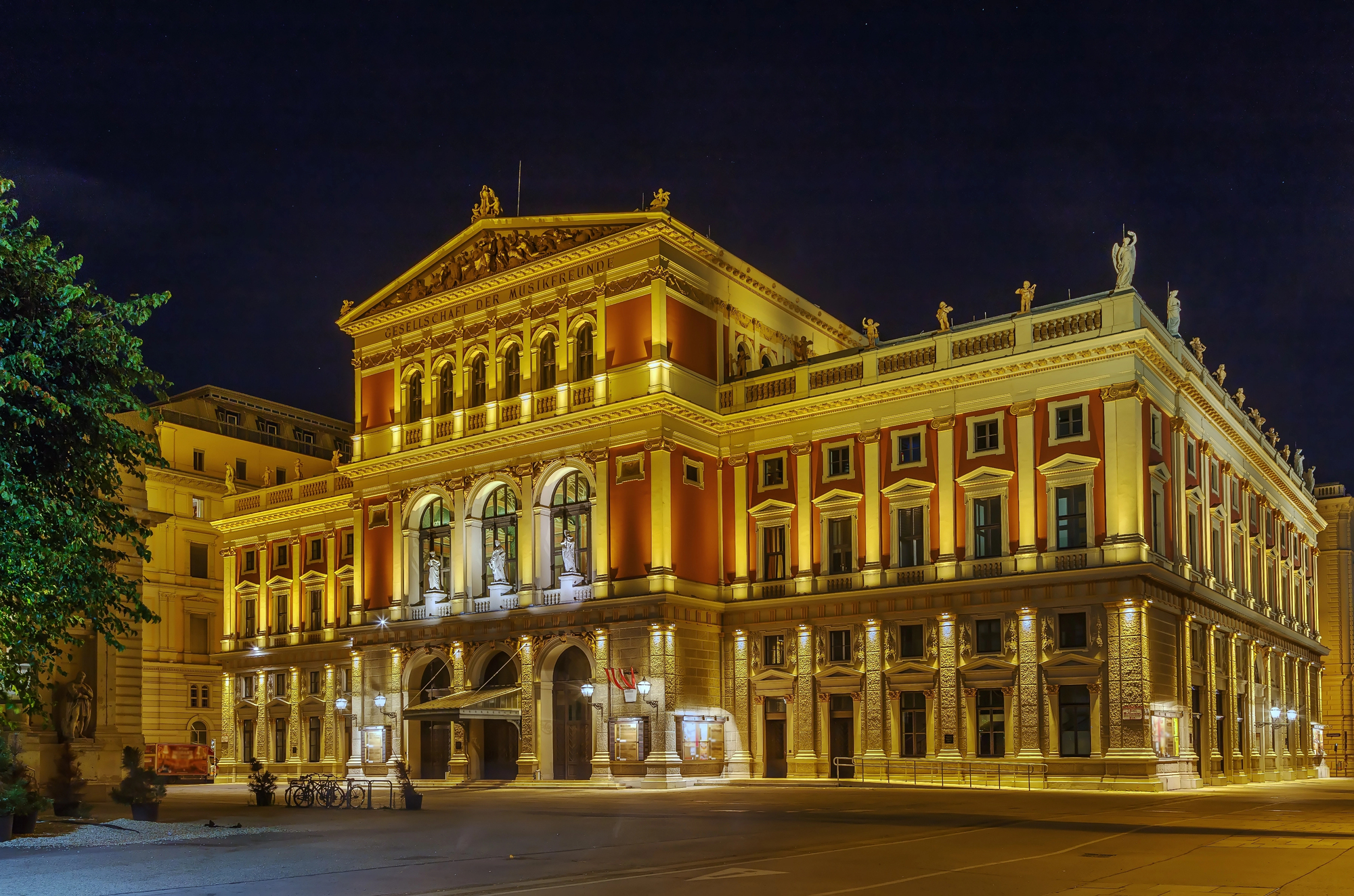 20 music halls with legendary acoustics to tour