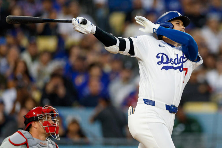 Justin Wrobleski carries no-hit bid into the sixth in Dodgers' win over ...