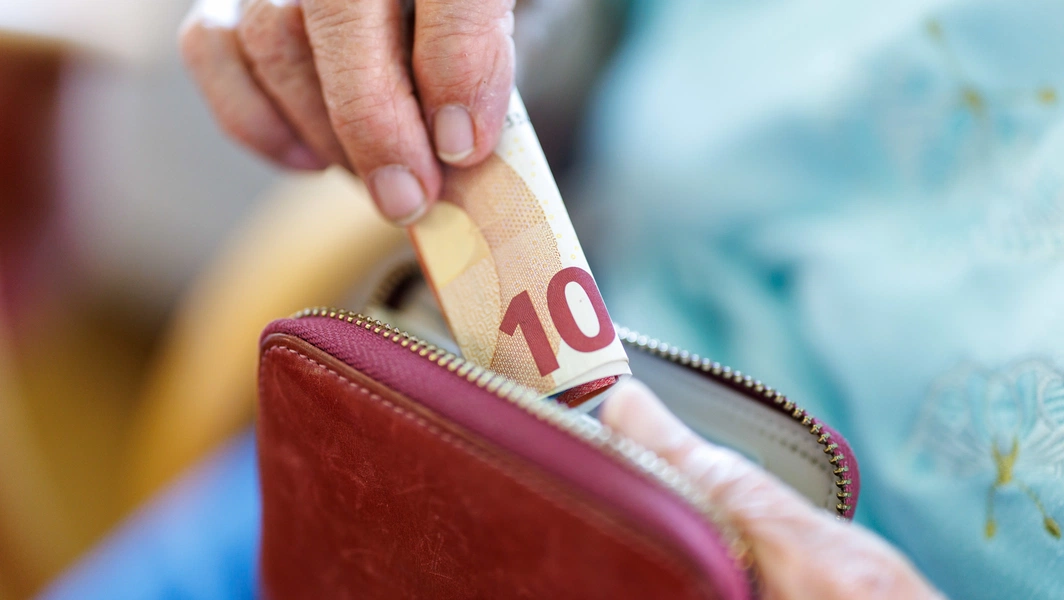 Experts outline strategies to sustain retirement income and avoid pitfalls