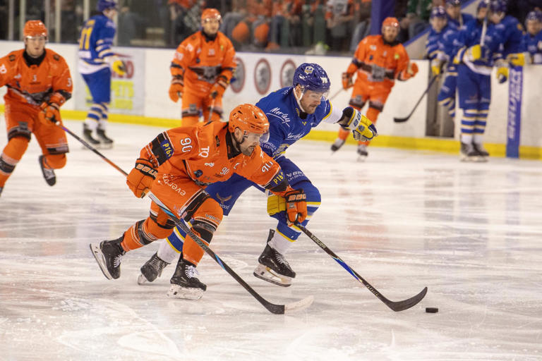 'Mr Reliable' Jonathan Kirk back to lead the line for Sheffield Steeldogs