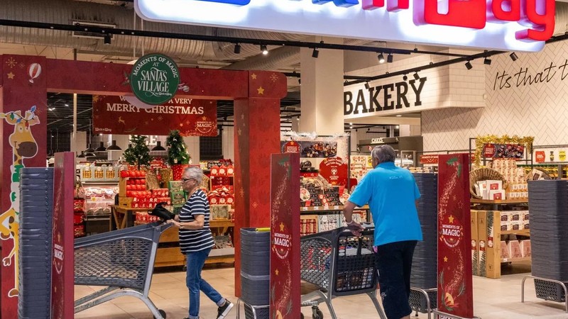 Minister intervenes to halt job losses at Pick n Pay