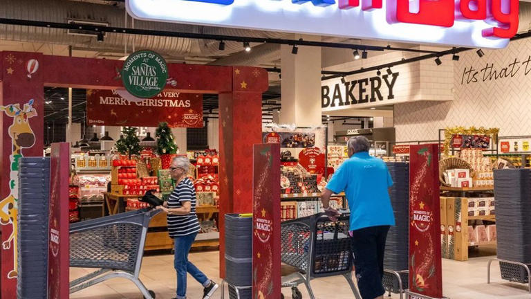 Minister intervenes to halt job losses at Pick n Pay