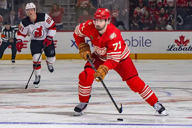 Dylan Larkin trade request puts Detroit Red Wings future under scrutiny ...