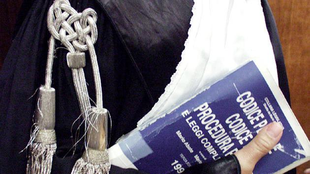 Droga nella minestra di una dipendente, poi la violenta: a processo