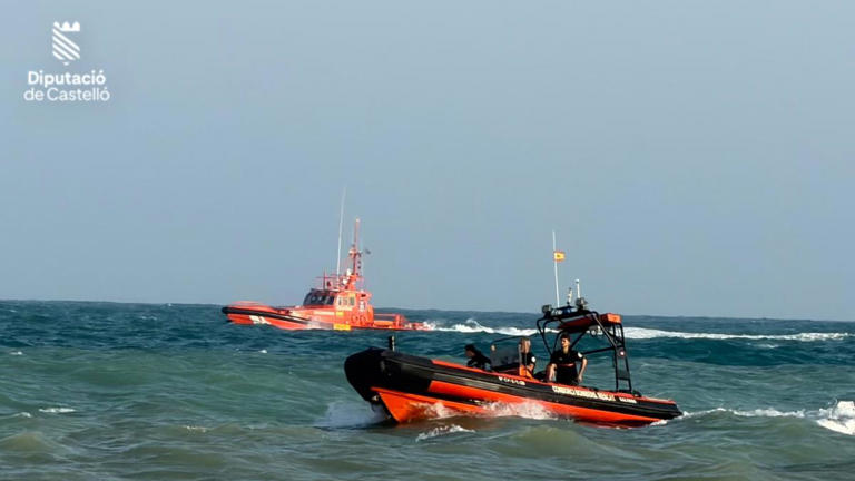 Salvamento Marítimo busca a un menor desaparecido en la playa de ...
