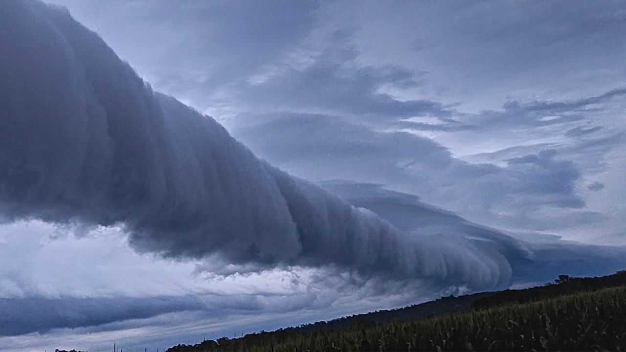 Zeldzame roll cloud rolt over Texas-hemel in griezelig schouwspel