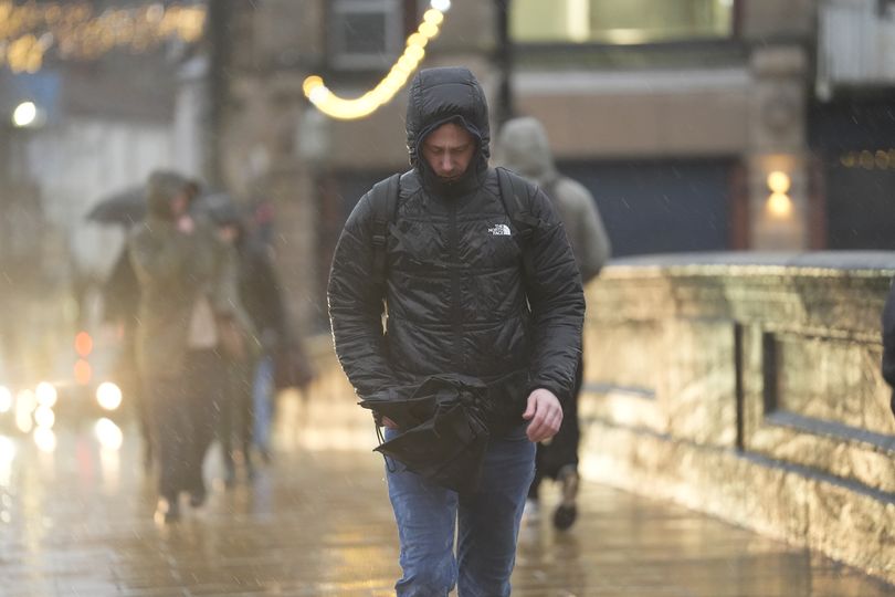 Met Office warns parts of UK could be hit by 50mph gales and heavy rain ...