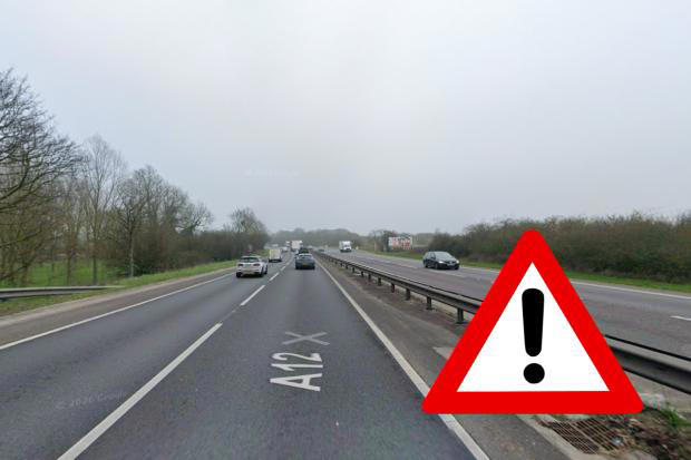All traffic stopped on major Essex route after multi-vehicle crash