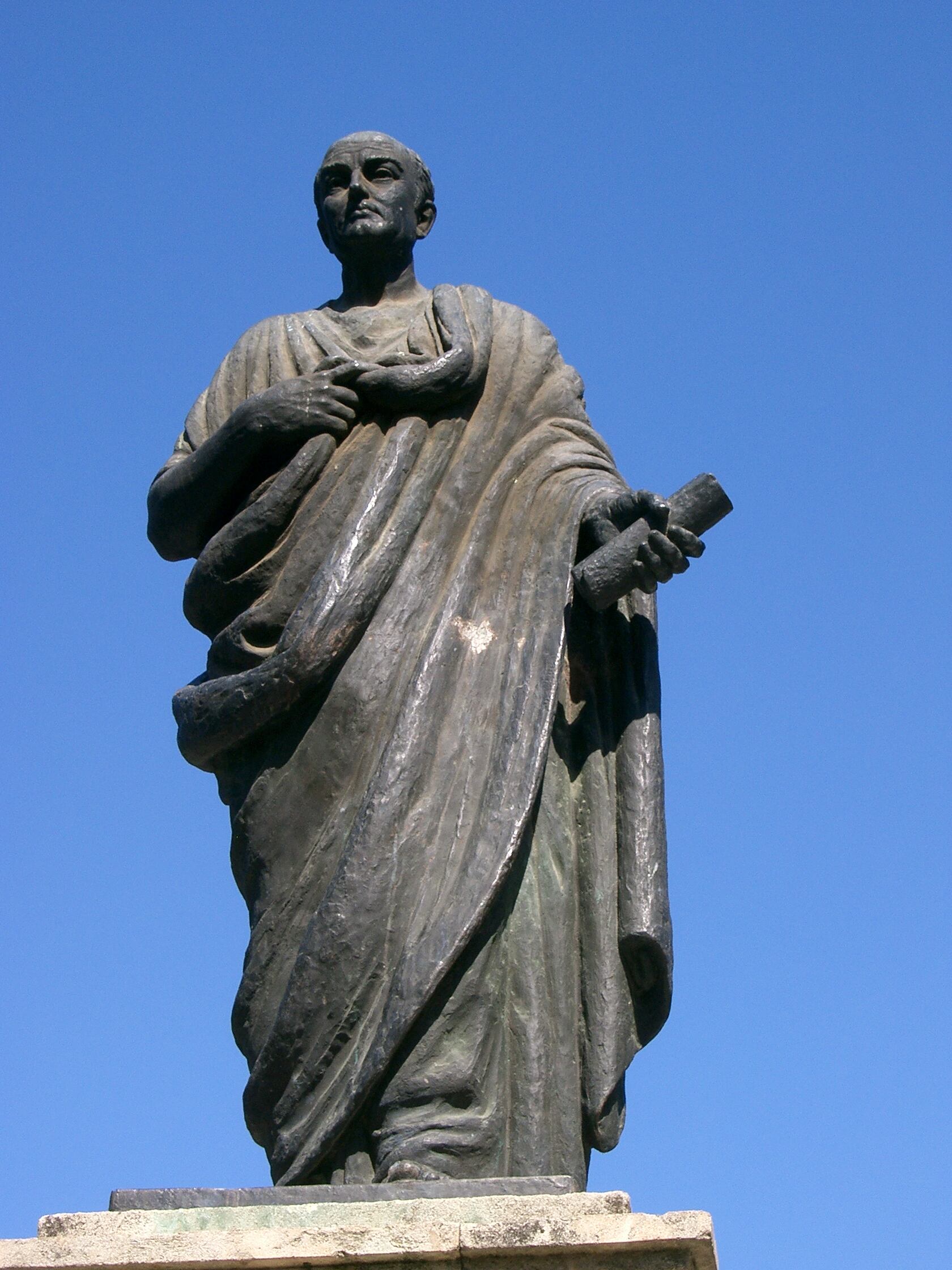 Seneca defends wealth as path to virtue