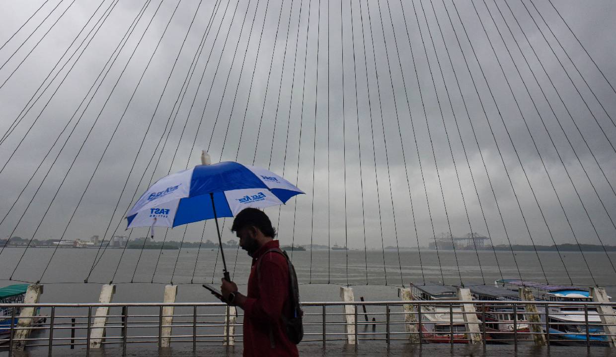 Southwest monsoon arrives in Kerala; IMD issues heavy rain alerts ...