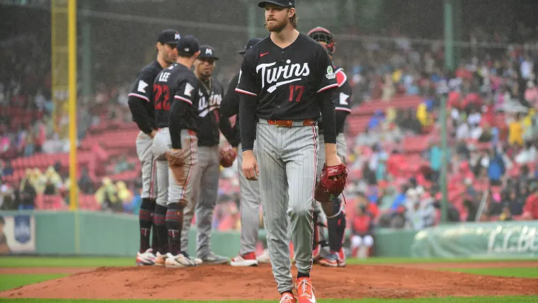 Twins pitcher files complaint, blames injury on wet baseballs during ...