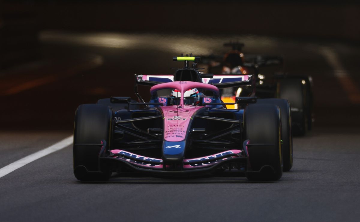 Lewis Hamilton le ganó a Charles Leclerc en una FP2 complicada para ...