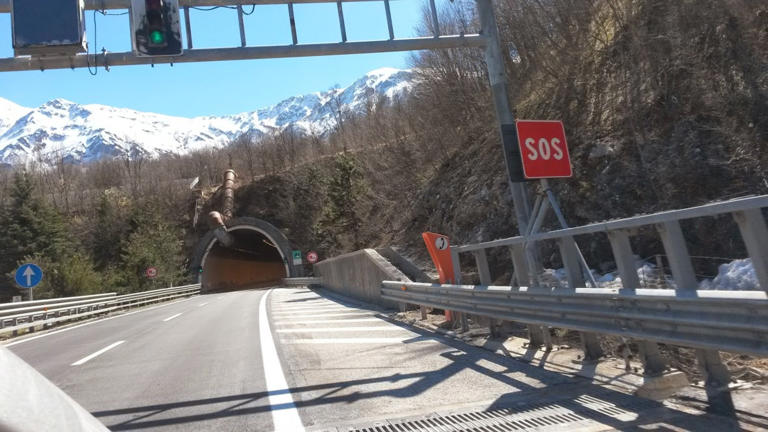 A24, chiusure notturne traforo del Gran Sasso in direzione Teramo