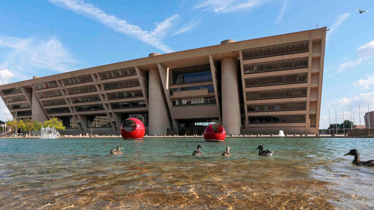 Dallas City Council to vote on City Hall's future as relocation ...