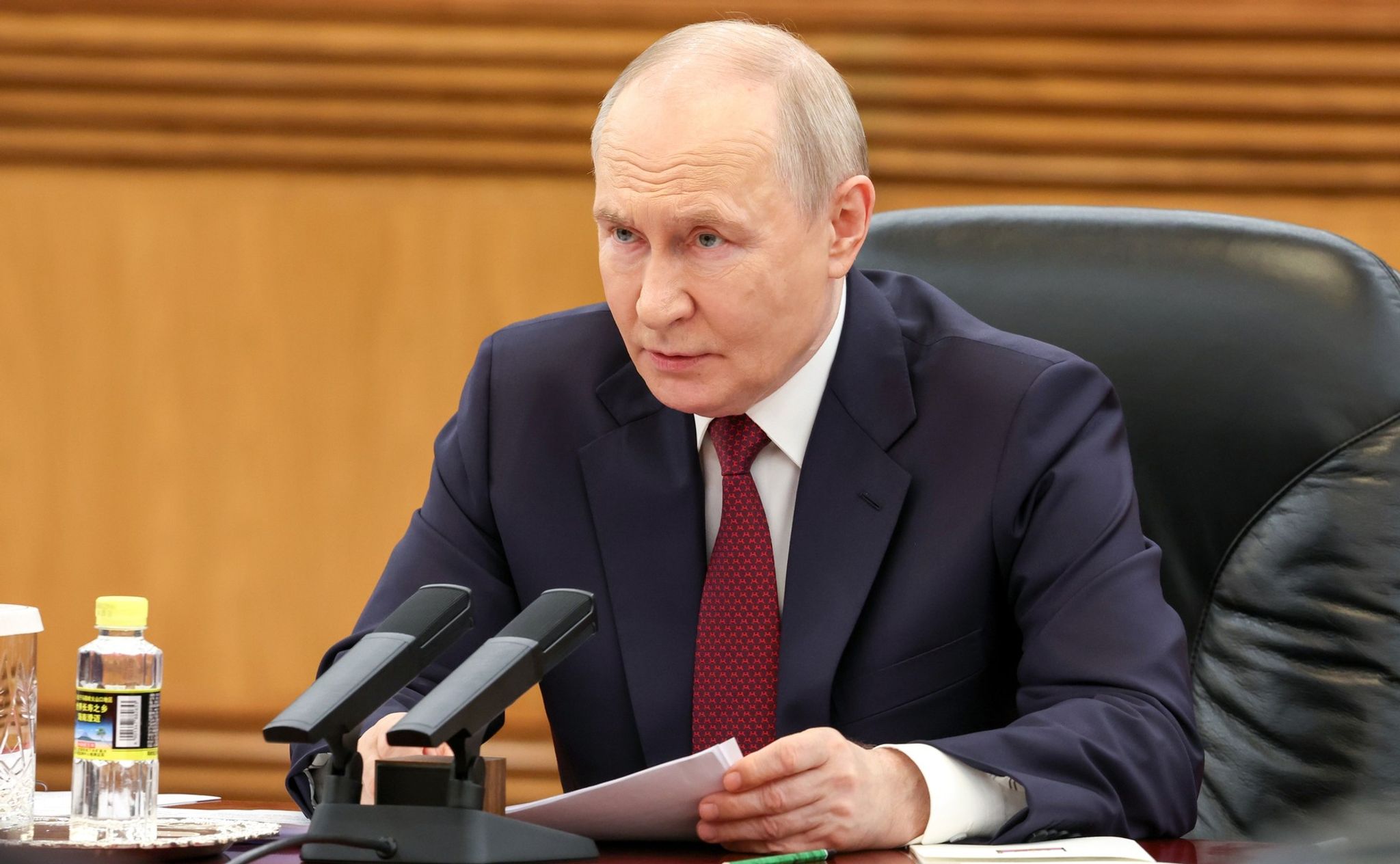 Putin snubs Zelensky's peace offer, tells troops to get back to work