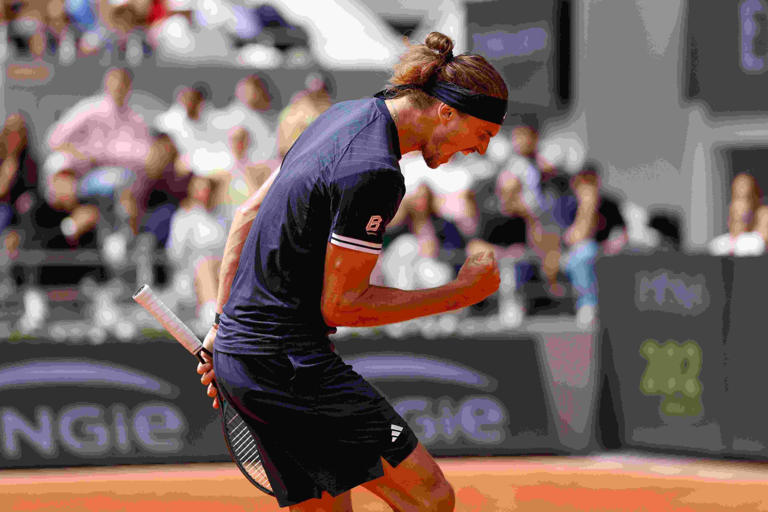 Alexander Zverev aims brutal dig at his father after reaching French ...