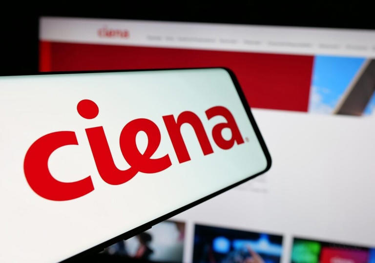 Ciena delivers blowout Q2, but investors sell as guidance rises