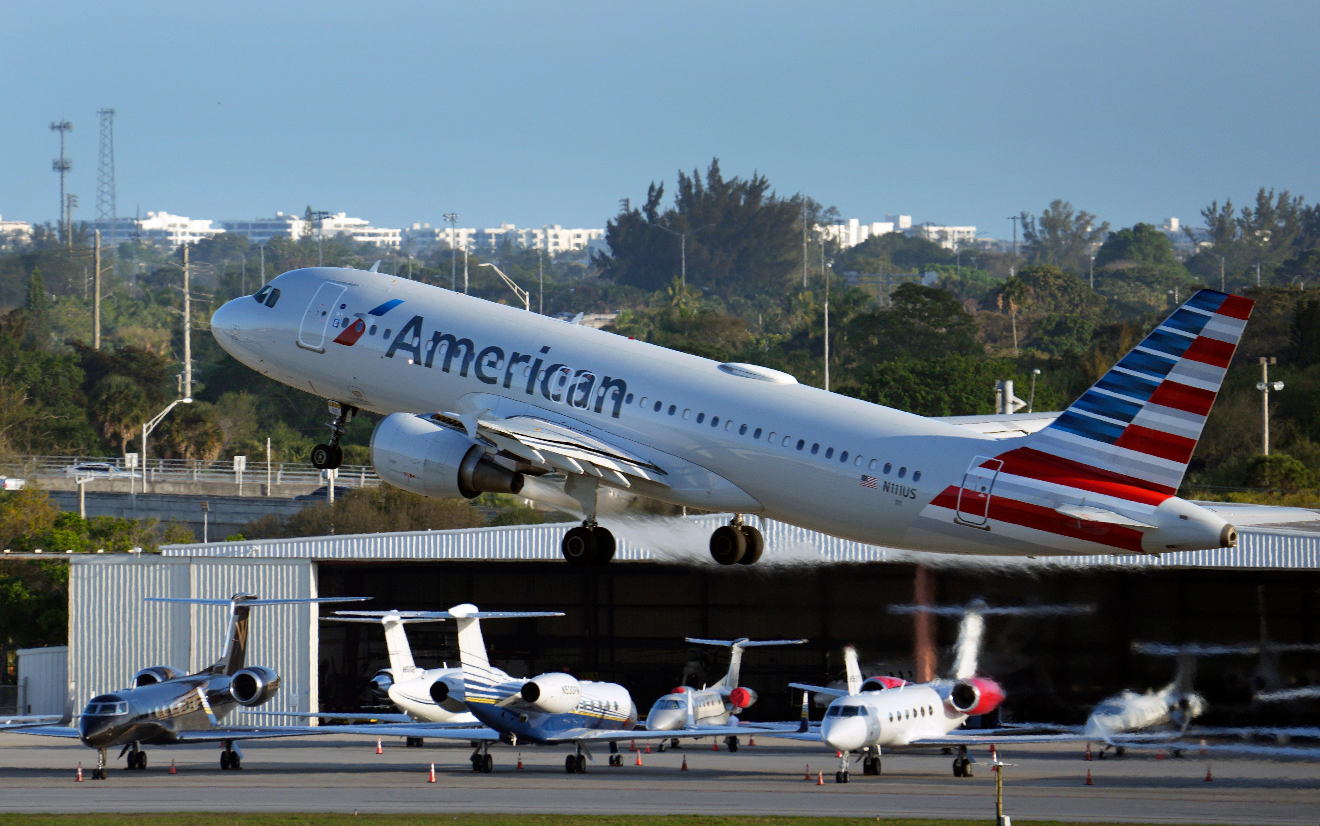 American Airlines to suspend some Ohio routes due to jet fuel costs