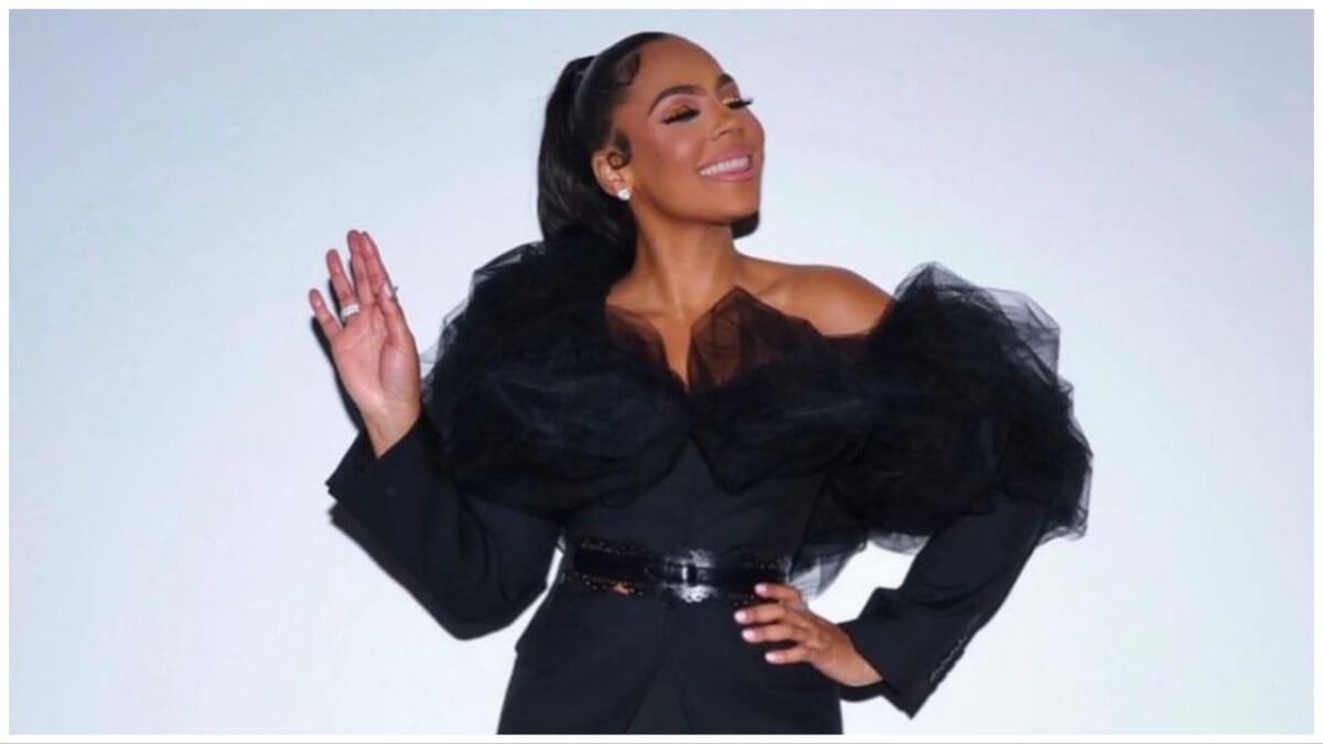 'Good gawd': Ashanti flaunts her new look in beach video that has ...
