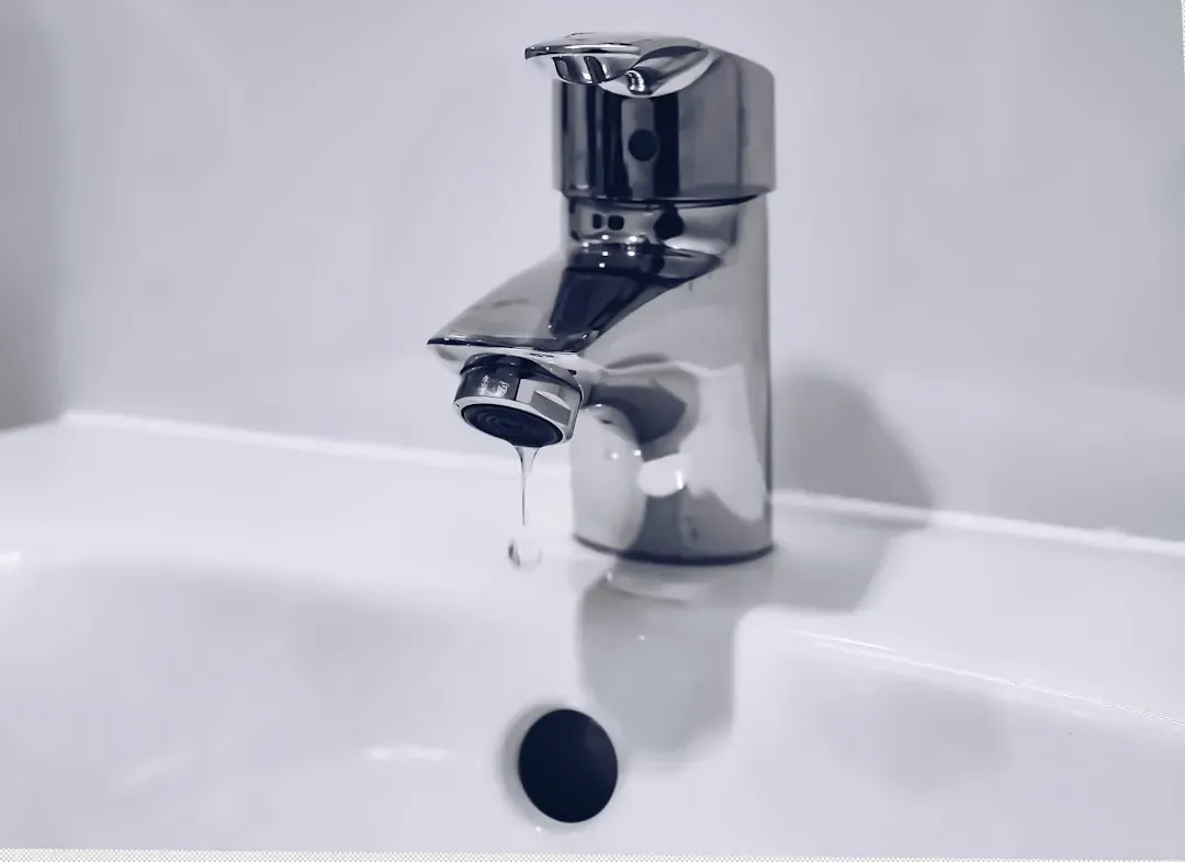 9 home mistakes people only stop making after getting burned once