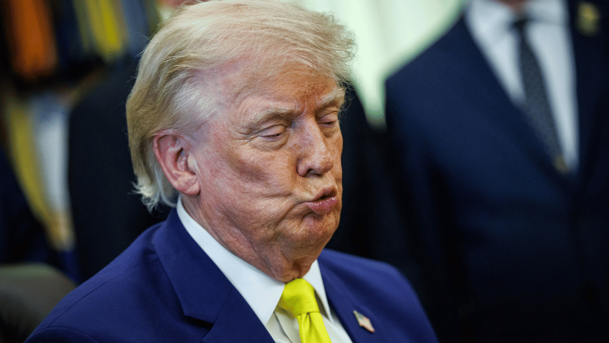 Donald Trump slumps down in his chair as he dozes off during Oval ...