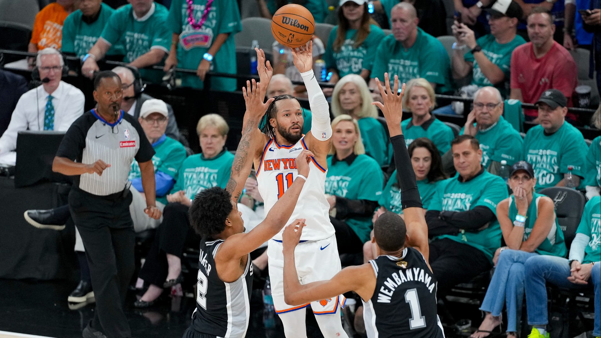 NBA Finals game 2: Spurs' season on the line vs. Knicks' glory