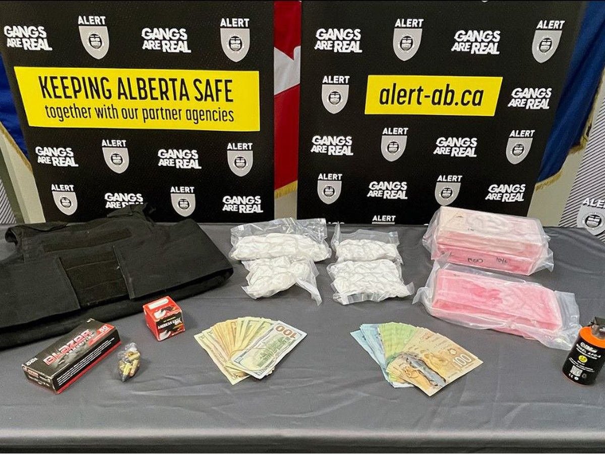 Police seize nearly $400,000 worth of cocaine in Lethbridge