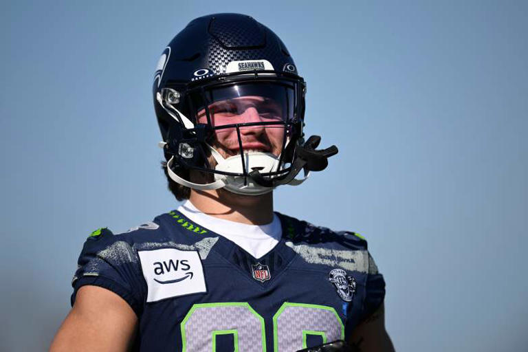 Seahawks TE AJ Barner reveals he had 2 offseason surgeries in injury update