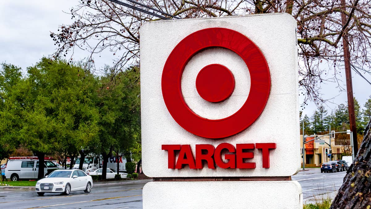 Target’s $299 convertible sofa bed turns into a sleeper, recliner, and ...