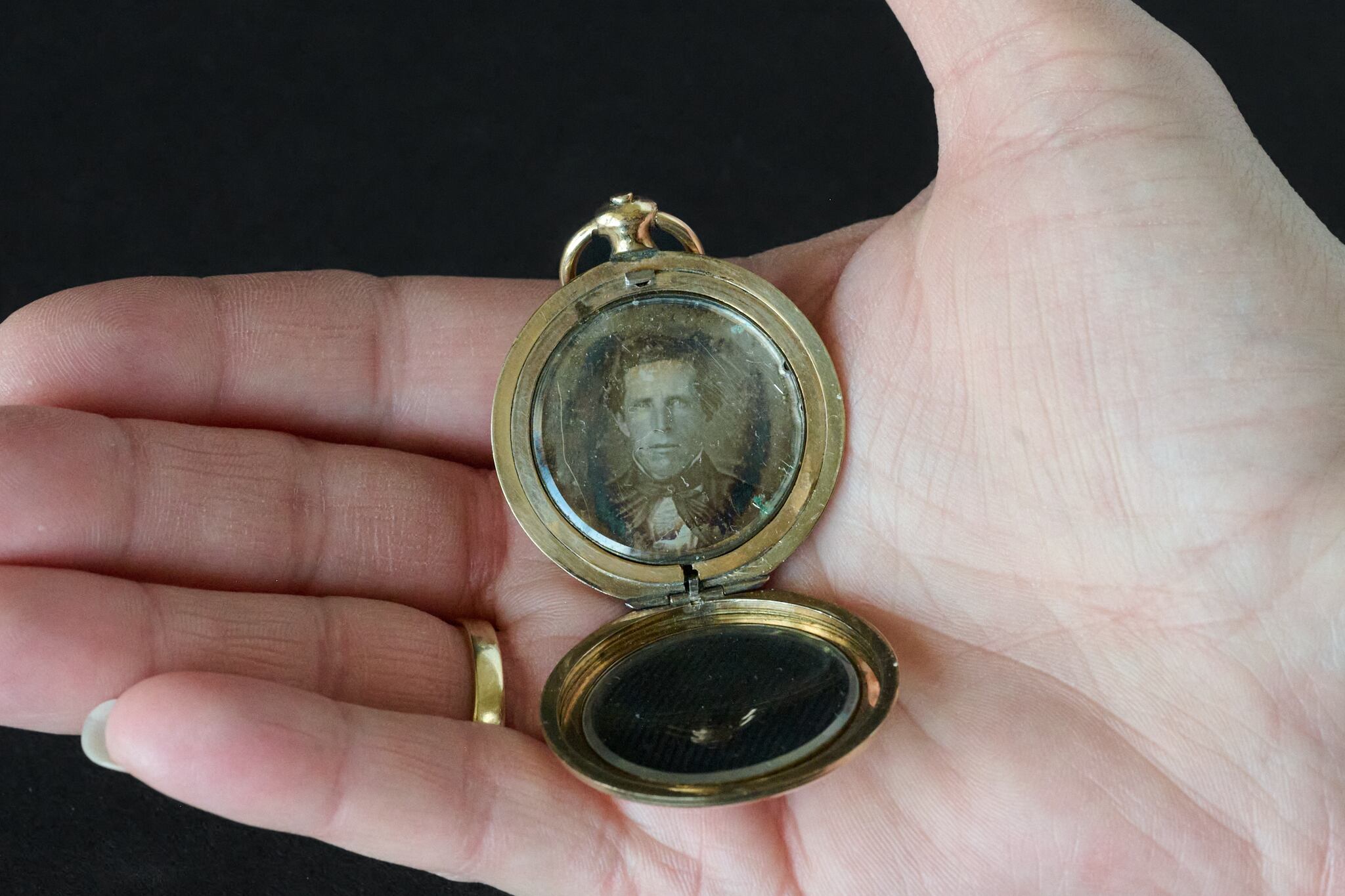 Remember that purported photo of LDS Church founder Joseph Smith? See ...