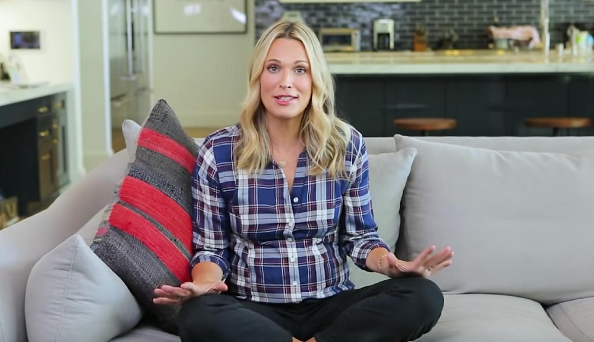 Molly Sims opens up about freezing embryos at 37