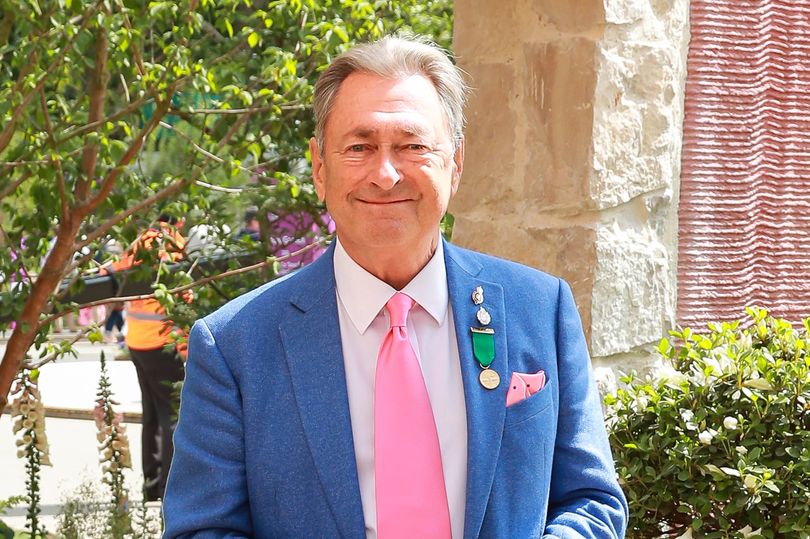 Alan Titchmarsh shares perfect garden border using just 3 plants