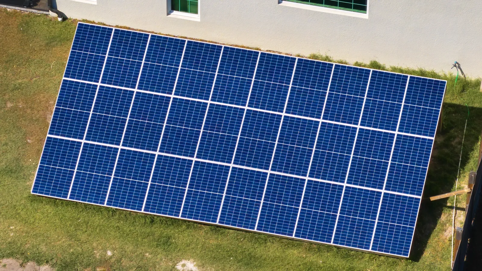 Homeowner’s 14 solar panels show how residential energy independence is ...