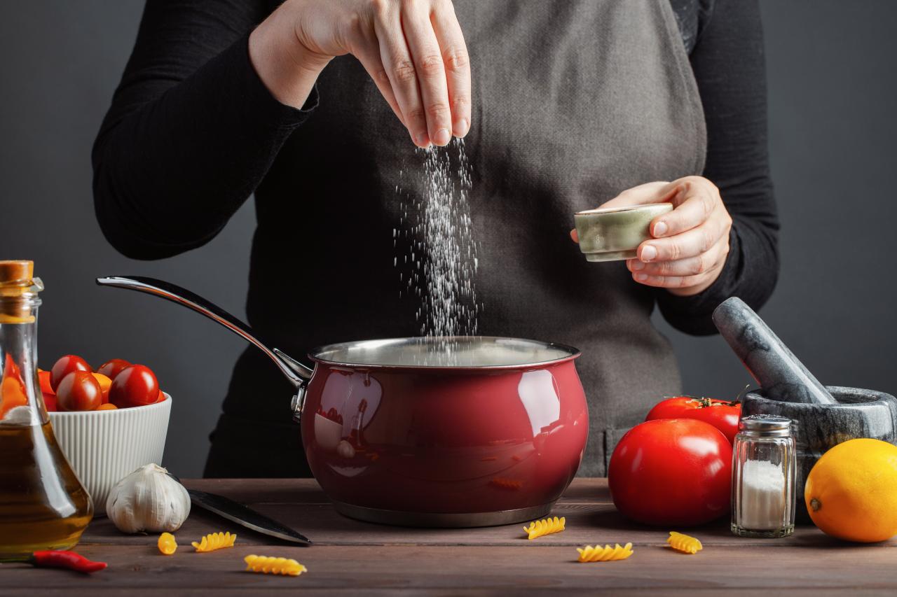 6 alimentos que parecem inofensivos, mas escondem excesso de sódio