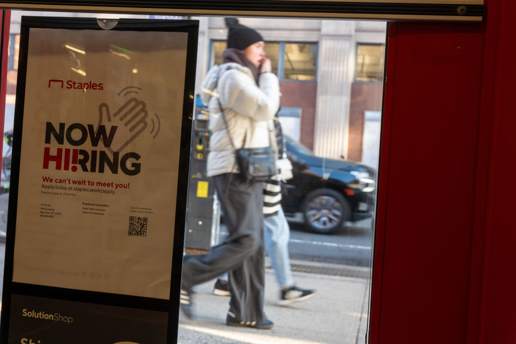 Unemployment rate for veterans drops to 3.2%, women vets surge on jobs ...