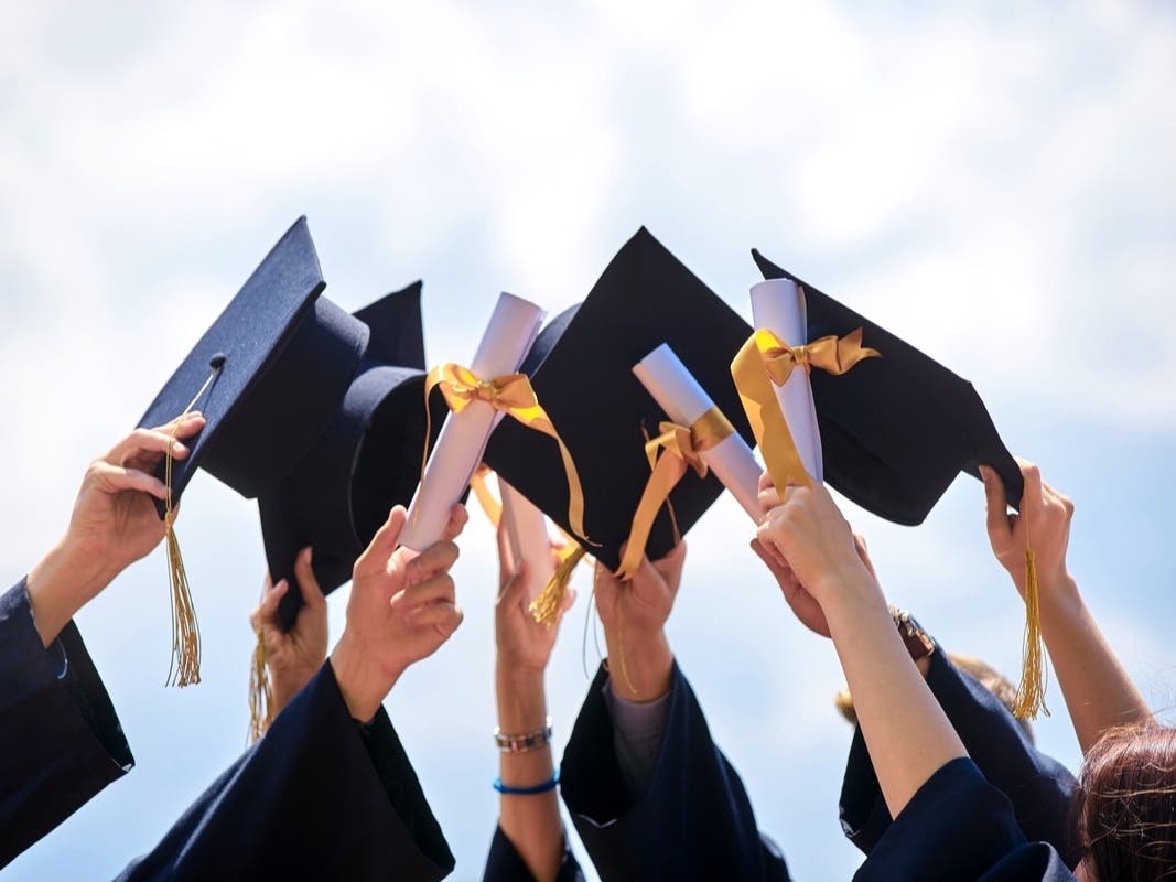 Valedictorian, salutatorian & class essayist named for Daniel Hand HS ...