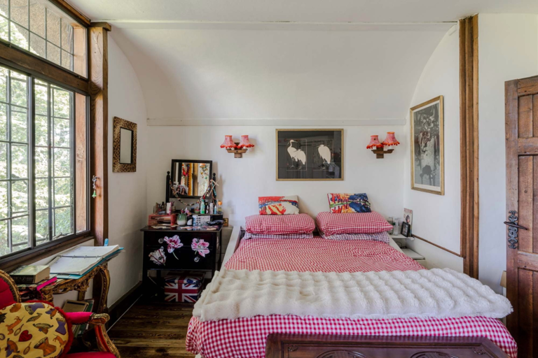 'Hansel and Gretel' cottage could be yours for over $1 million