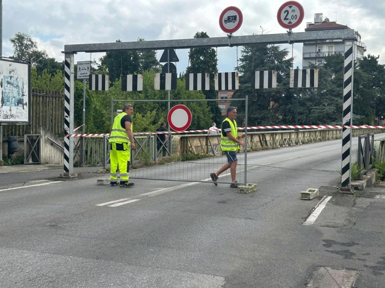 Chiuso per pessimo stato: inagibile quaranta giorni il ponte dei ...