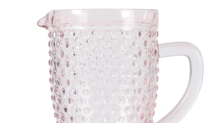 Martha Stewart’s ‘beautiful’ summer-ready glass pitcher looks ‘vintage ...