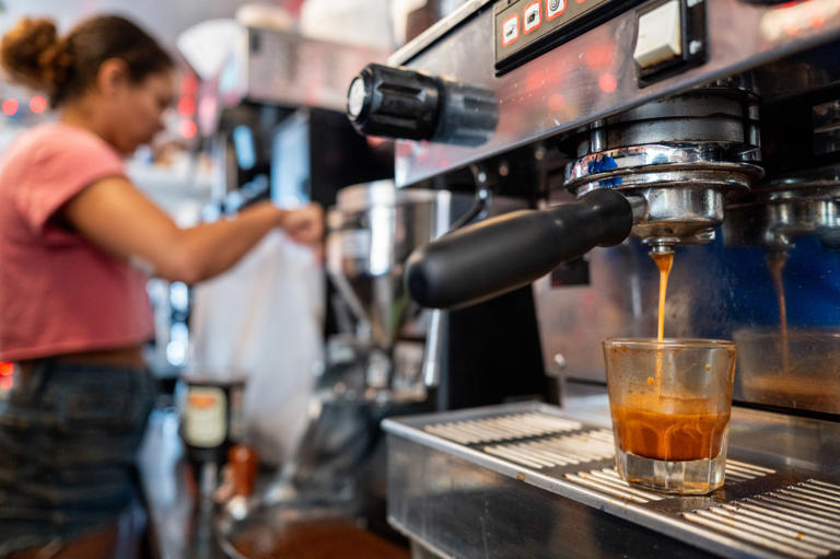 Latest jobs report: Charting the top hiring and losing industries