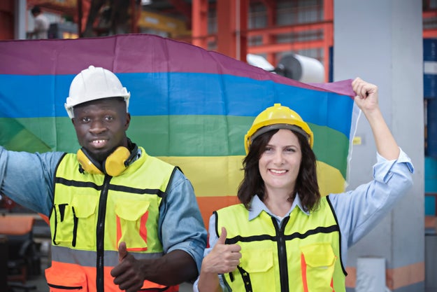 Cartoon Network is going viral for utterly destroying anti-pride trolls ...