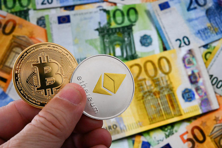 Who owns Bitcoin—and why the crash matters (or doesn’t) to your wallet