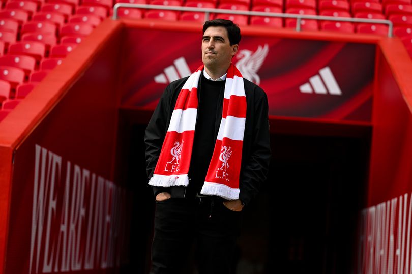 Oddsmakers make surprising Liverpool title call after Andoni Iraola ...