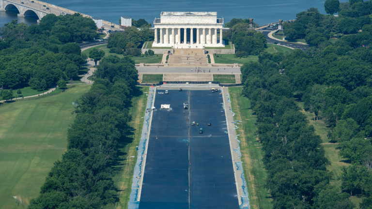 Donald Trump melts down over reflecting pool 'paint job'