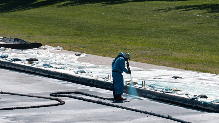 Donald Trump melts down over reflecting pool 'paint job'