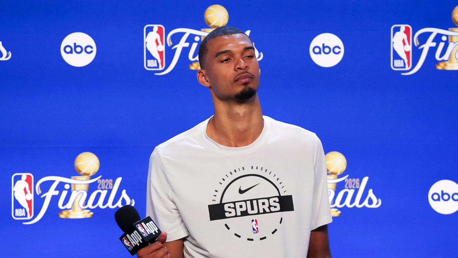 Spurs’ Victor Wembanyama calls shot to Nike execs with face-of-NBA mic drop